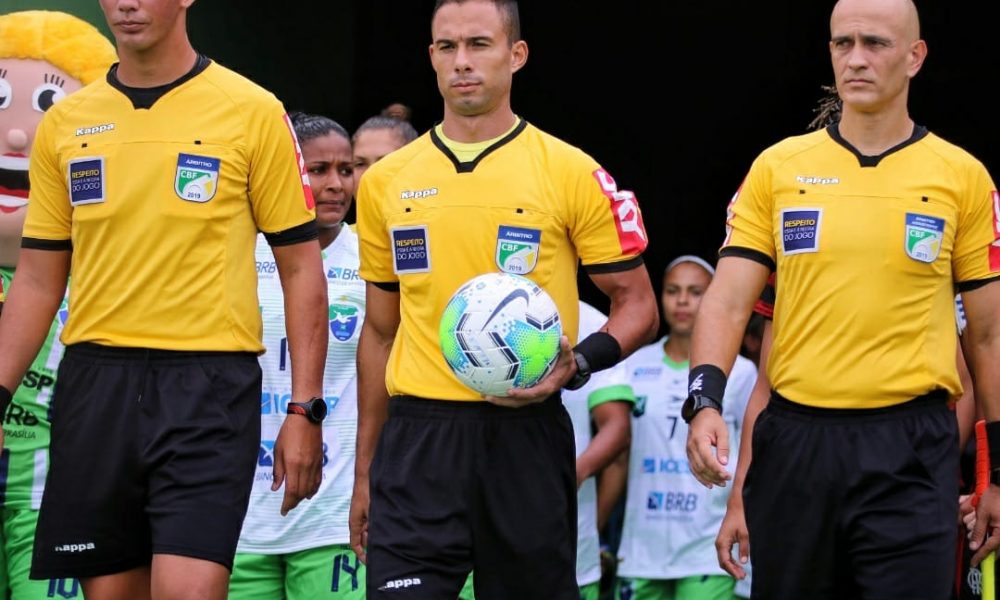Dia do árbitro: As histórias de quem comanda o jogo – Esportes Brasília ...